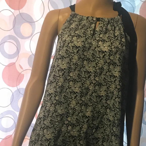 Soho New York & Company | Tops | Blue White Floral Keyhole Tank Tie On ...